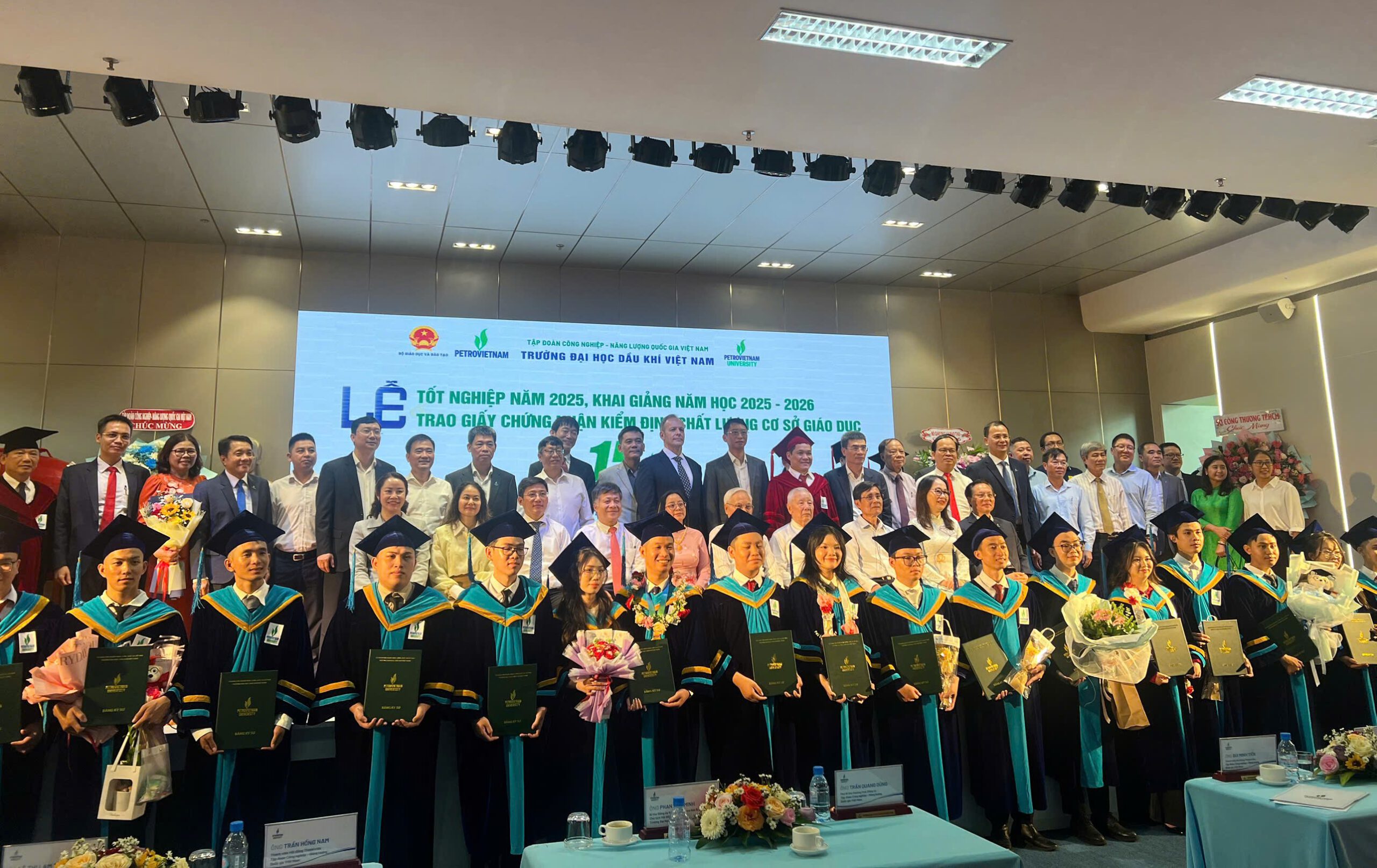 Lễ Trao Chứng Nhận Kiểm Định Chất Lượng Cơ Sở Giáo Dục & Lễ Tốt Nghiệp Năm Học 2024-2025, Khai ...